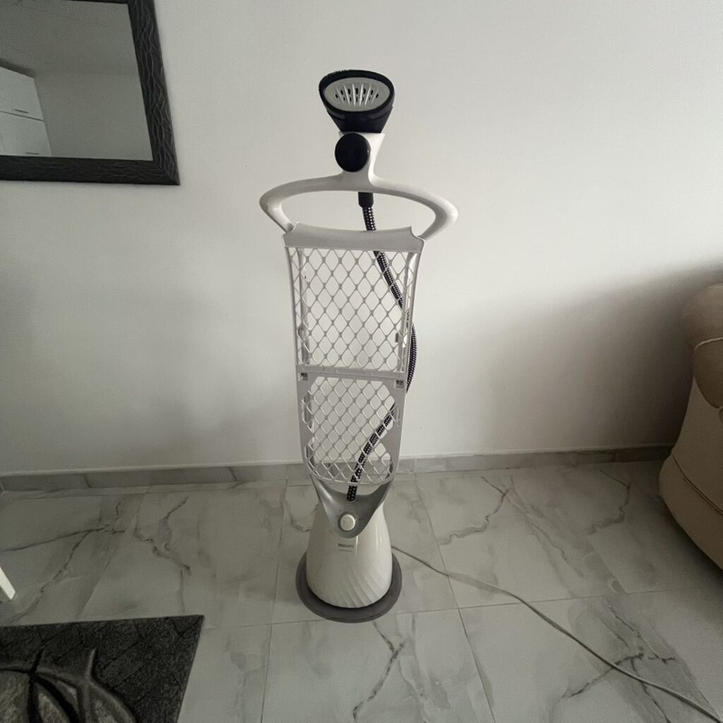 Philips ComfortTouch vertikalna parna pegla/steamer za odeću - Snažan