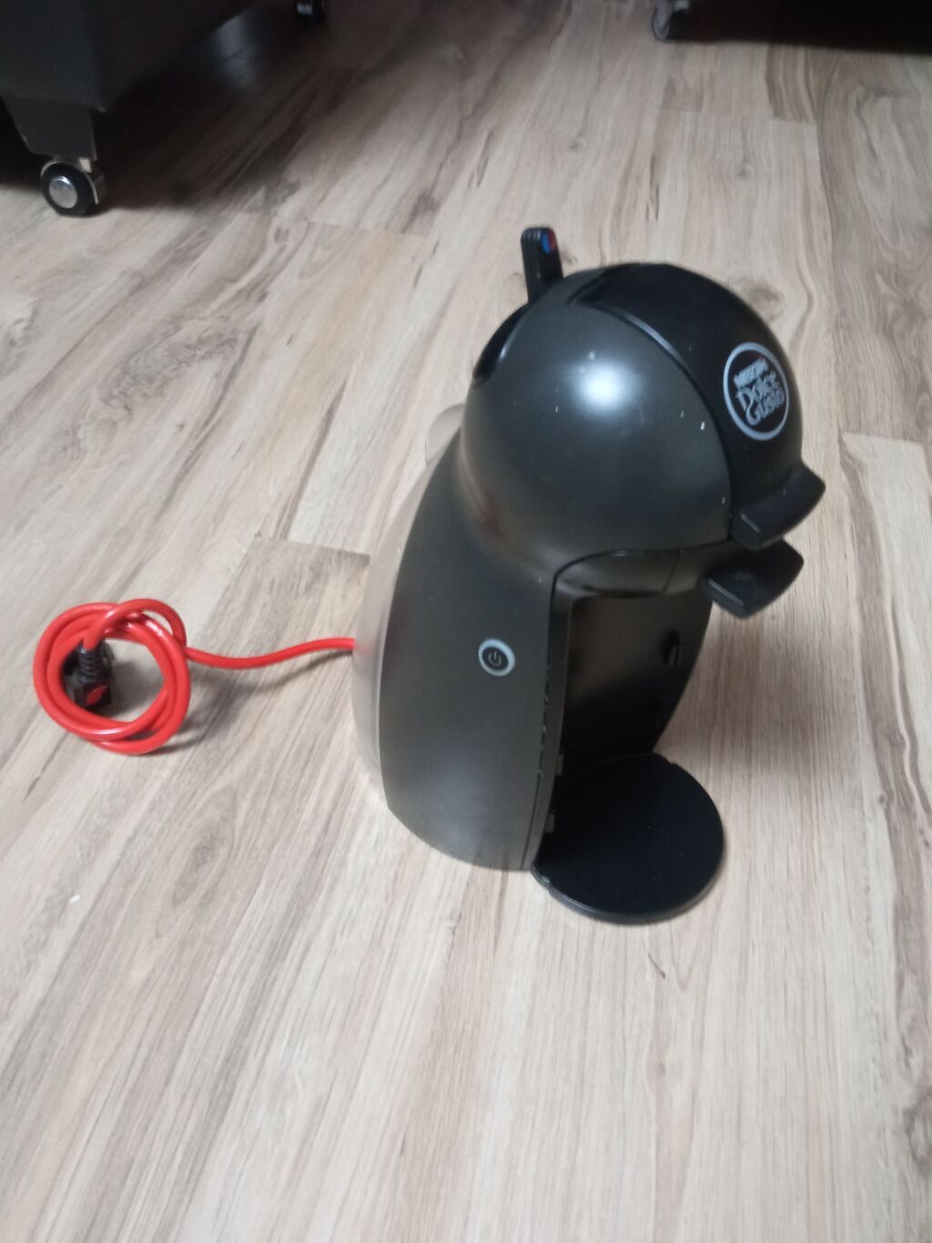 Nescafé Dolce Gusto aparat za kafu na kapsule - Kompaktan model sa