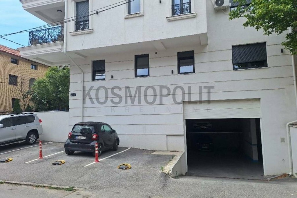 Garaza, Beograd - Autokomanda | Izdavanje · 14m² · 100€