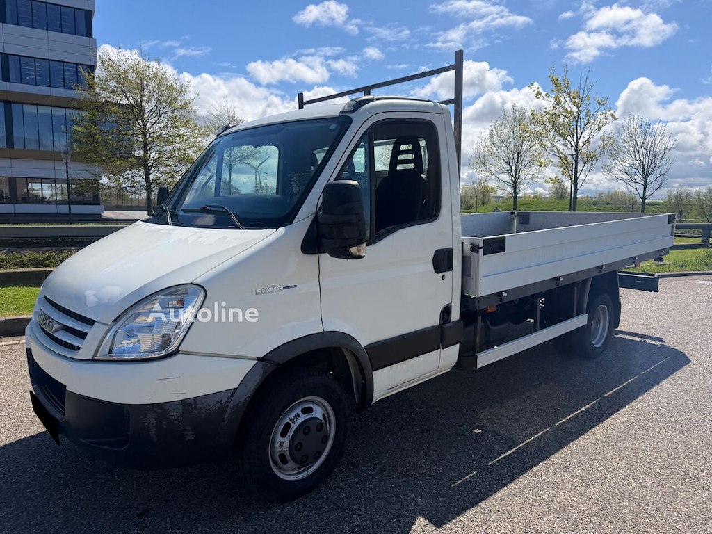 IVECO Daily 50C18 3.0L kamion s ravnom platformom < 3.5t
