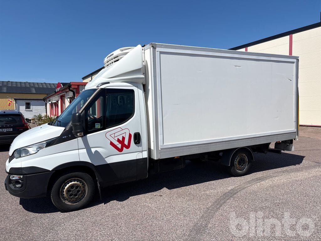 Prodaje se IVECO 35 kamion hladnjače < 3.5t na aukciji