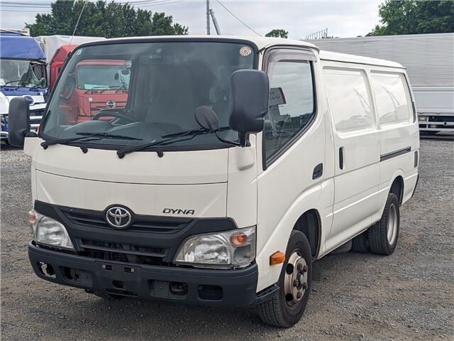 Toyota DYNA minibus furgon