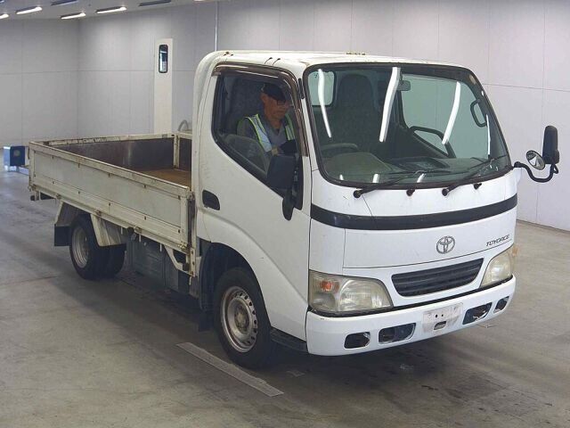Toyota TOYOACE kamion s ravnom platformom