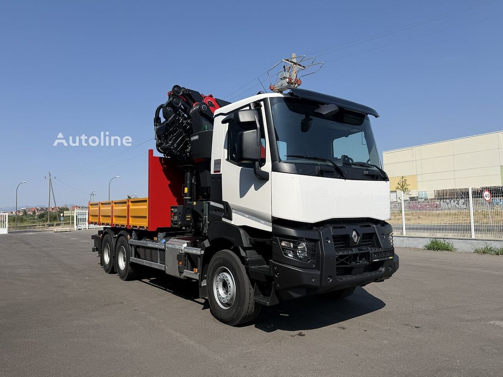 Novi Renault K 440 kamion s ravnom platformom