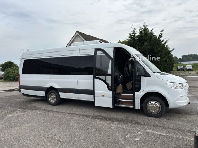 Novi Mercedes-Benz Sprinter 519 putnički minibus