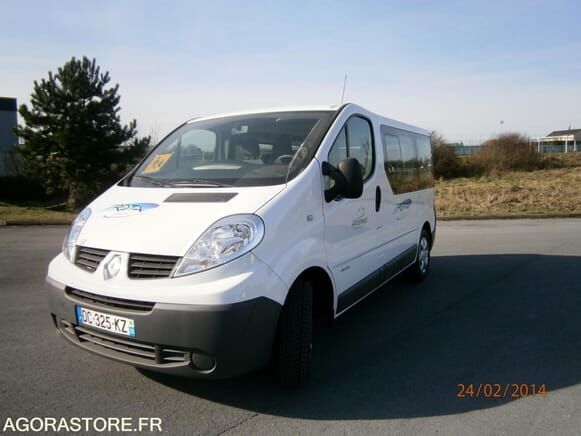 Prodaje se Renault TRAFIC putnički minibus na aukciji