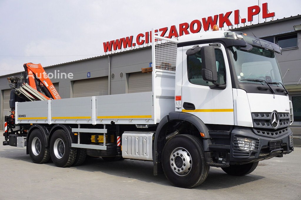 Mercedes-Benz Arocs 2633 flatbed truck / Crane FASSI F155A.0.23 / REMOTE CONTR kamion s ravnom platformom