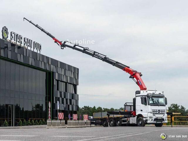 Mercedes-Benz AROCS 3253 8x4 HMF 5020 Fly Jib Crane Kran kamion s ravnom platformom