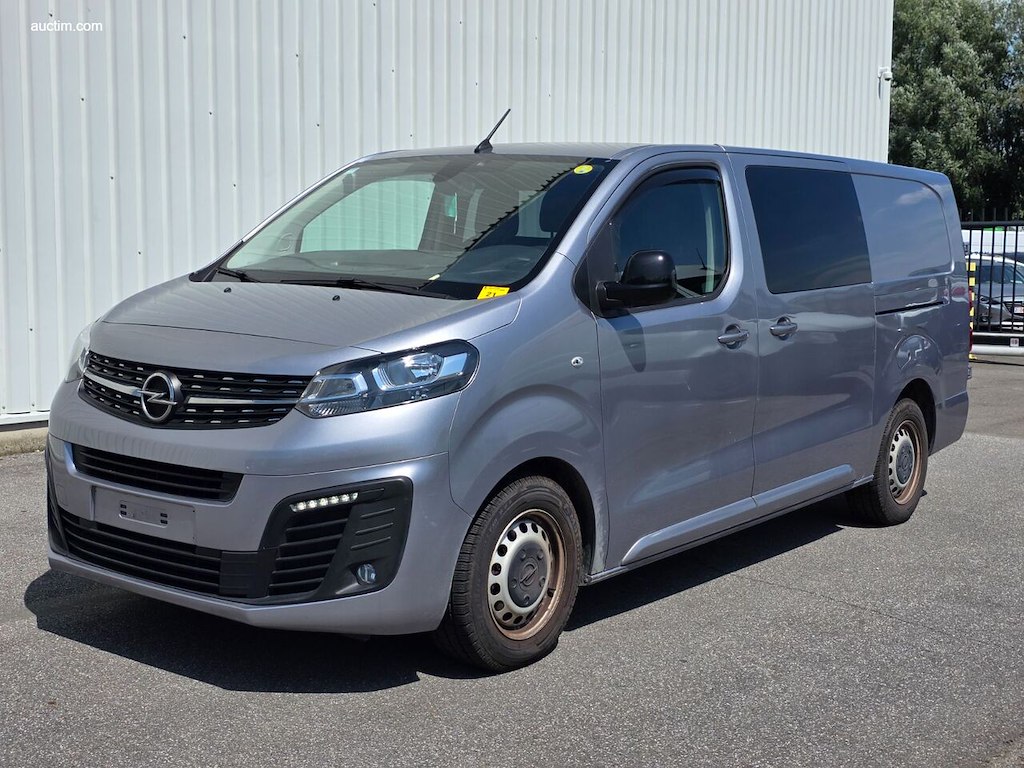 Prodaje se Opel Vivaro kombi minibus na aukciji