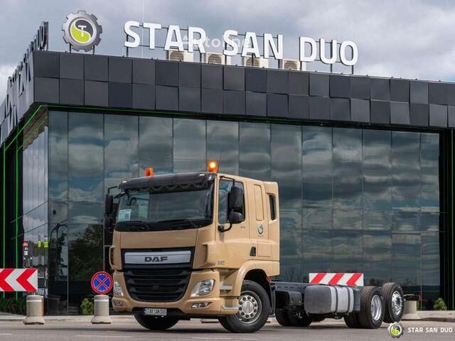 DAF CF370 6x2 chassis built-in frame kamion šasija