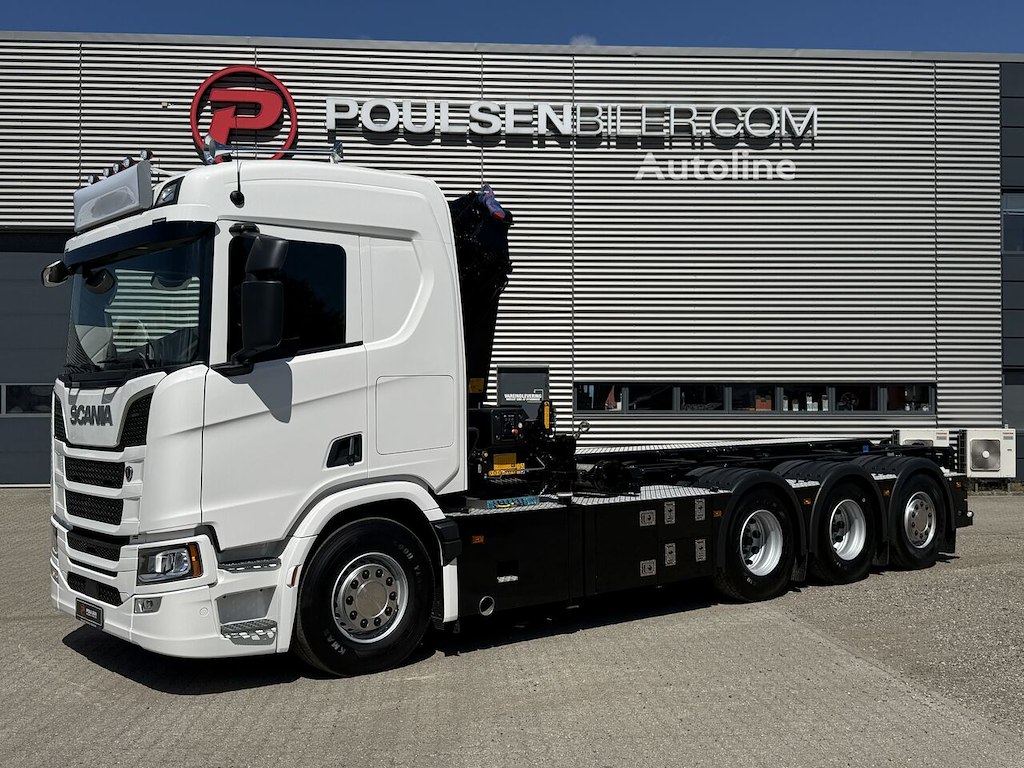 Novi Scania R590 8x4*4 m. HMF 2820K5 kran kamion rol kiper