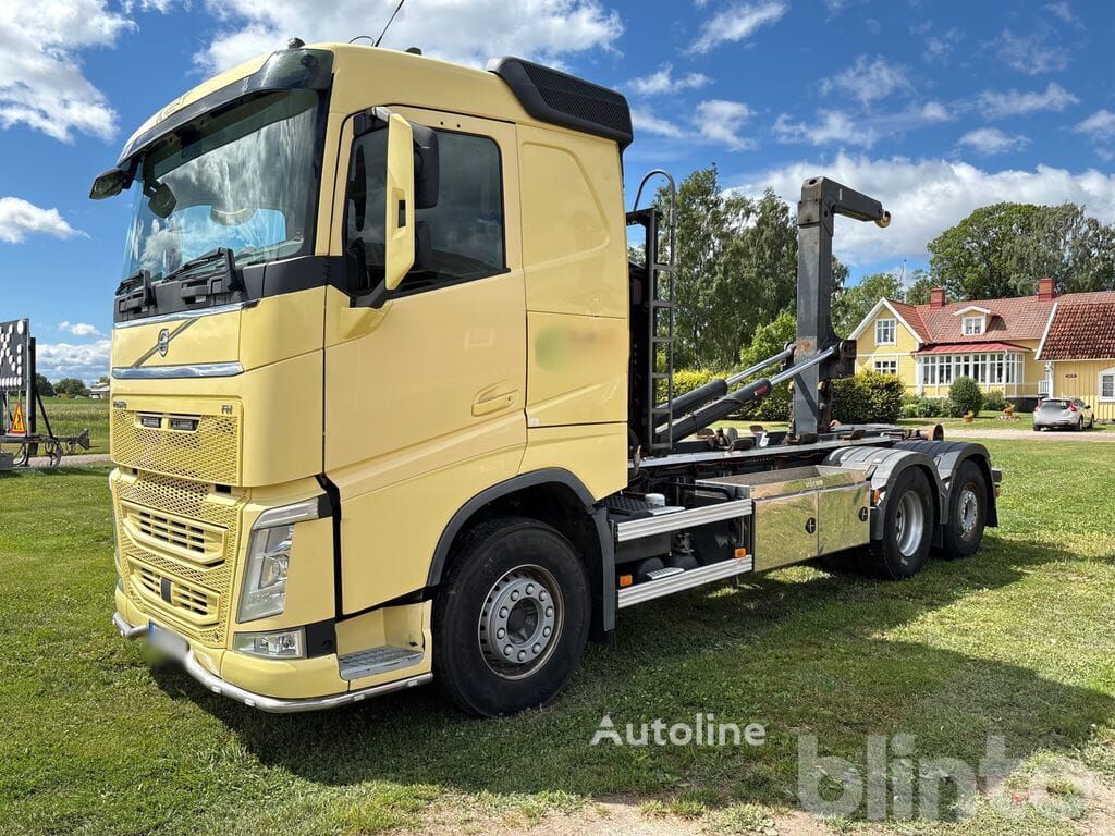 Prodaje se Volvo FH rol kiper sa kukom na aukciji