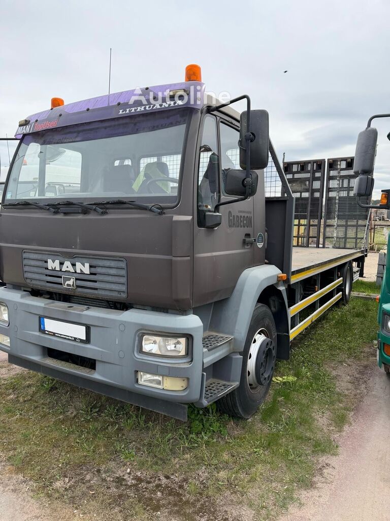 MAN LE250 autotransporter
