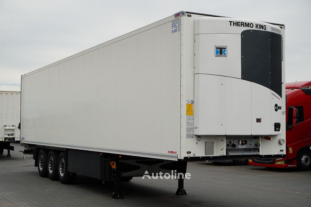 Nova Schmitz Cargobull / CHŁODNIA poluprikolica hladnjača
