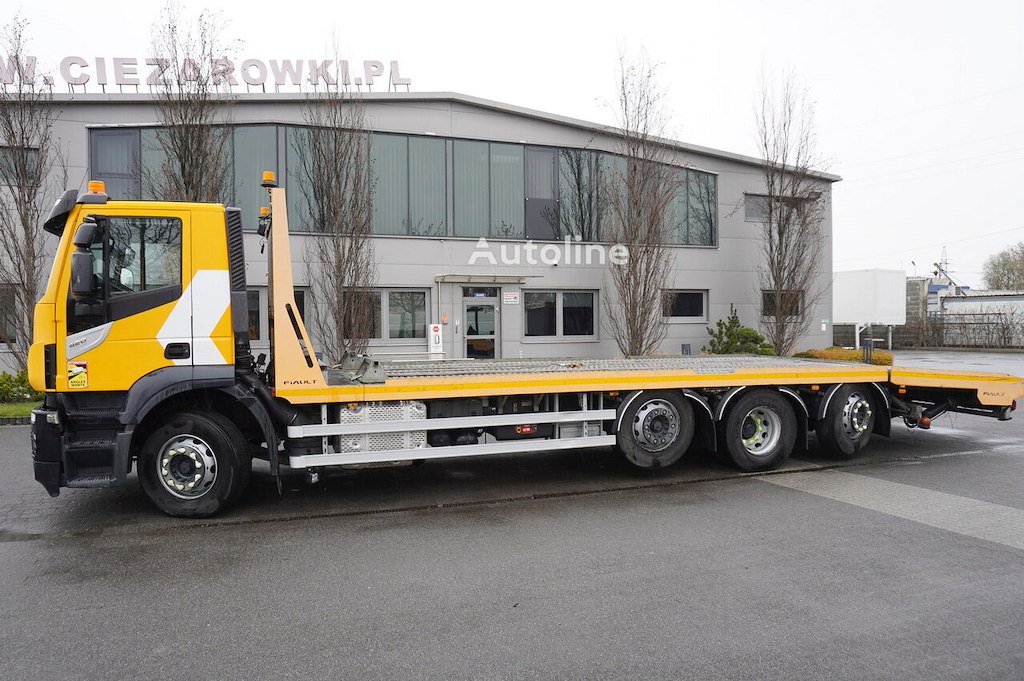 IVECO Stralis 420 8x2 / Fiault tow truck superstructure / 2 steering a šlep auto