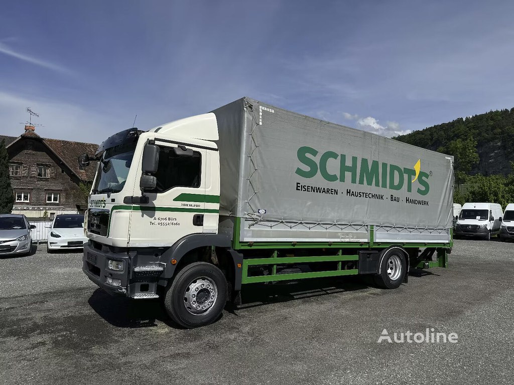 MAN TGM 18.290 P+P + tail lift kamion s ceradom