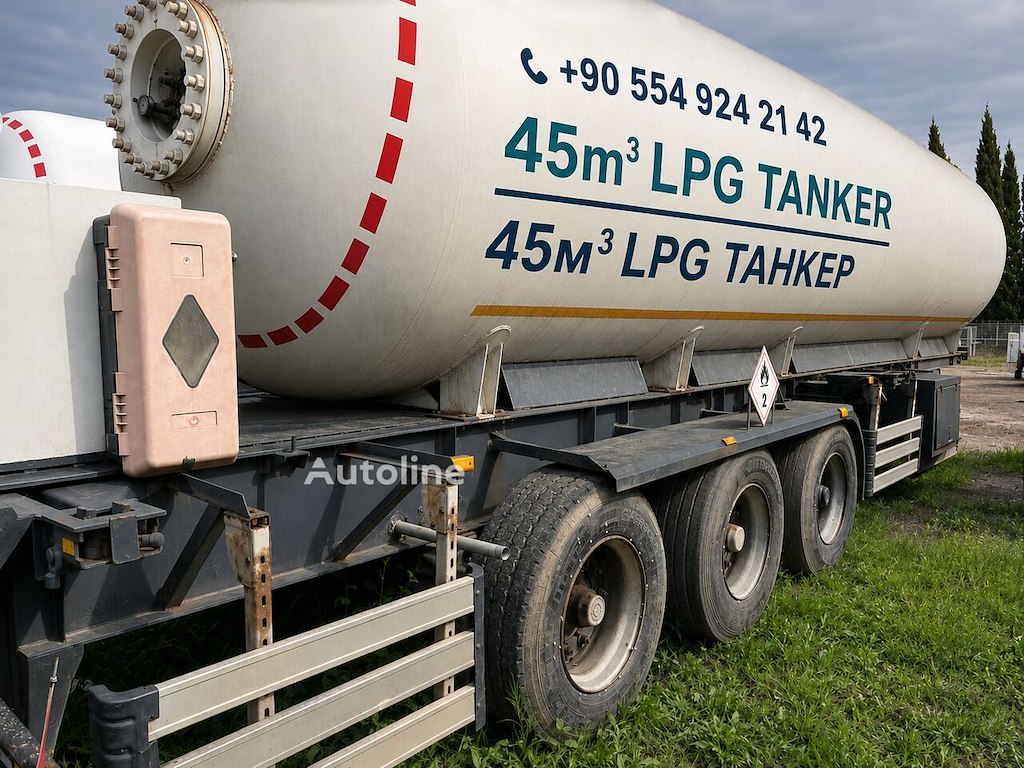 Poluprikolica cisterna za gas