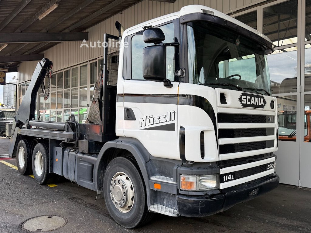 Scania R114 kamion autopodizač kontejnera