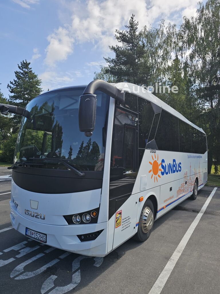 Isuzu Visigo turistički autobus