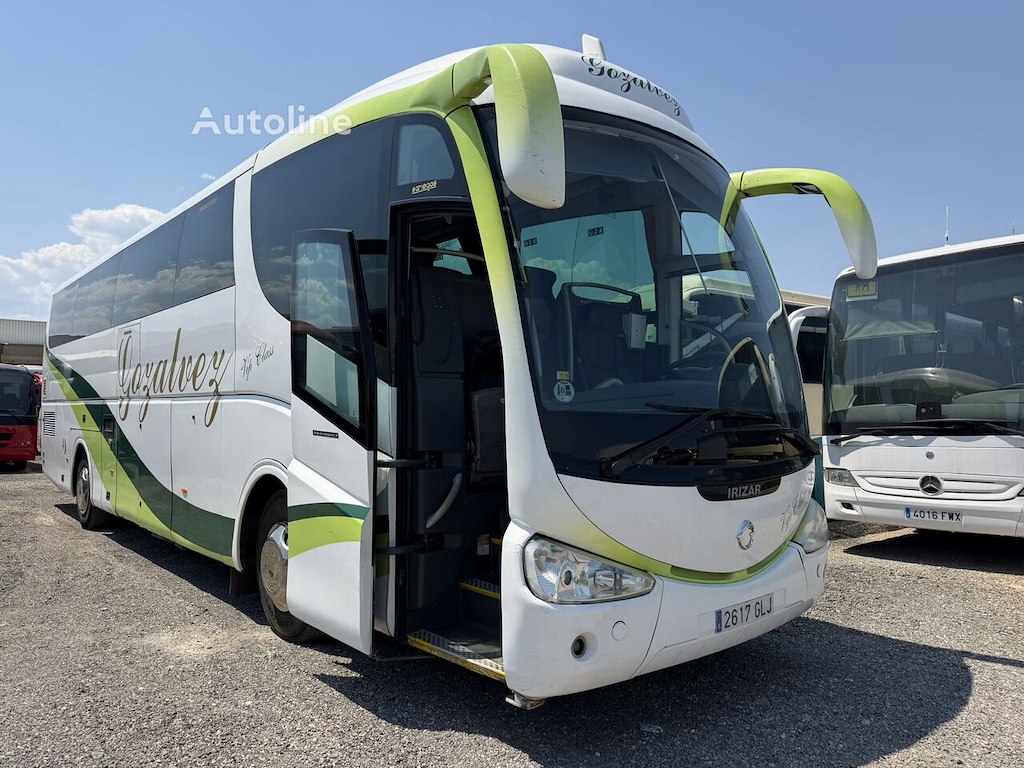 IVECO IRIZAR PB HDH turistički autobus