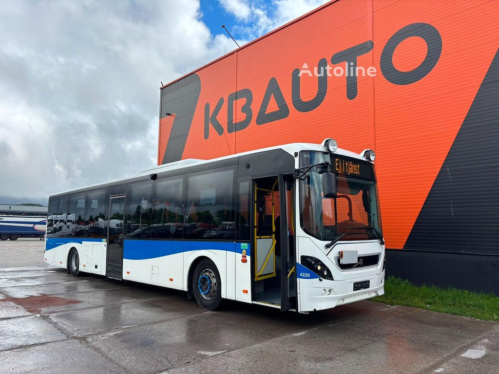Volvo B8RLE 8900 4x2 AC / AUXILIARY HEATING gradski autobus