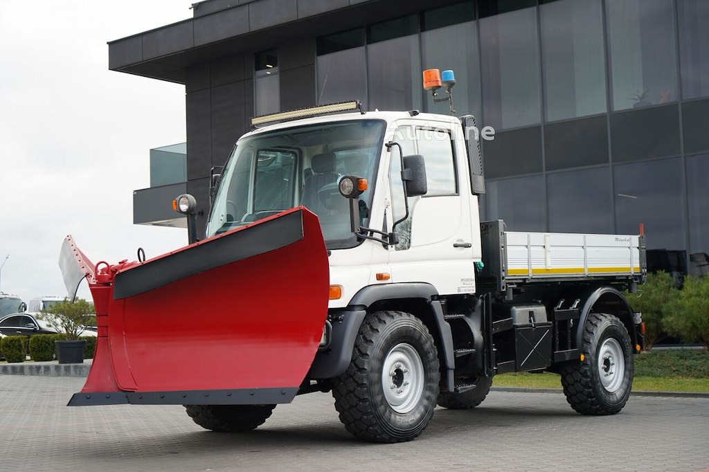Mercedes-Benz UNIMOG  U300 / 4X4 / WYWROTKA 3 STRONNA / PŁUG / KOMUNALNY / HYD univerzalna komunalna mašina