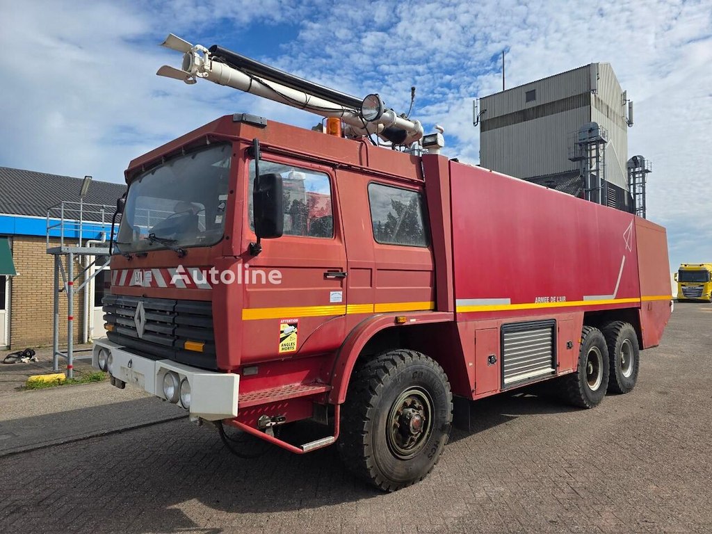 Renault VMA 105 AA Sides Renault VMA 105 AA Airport Fire Department 6x6 aerodromsko vatrogasno vozilo