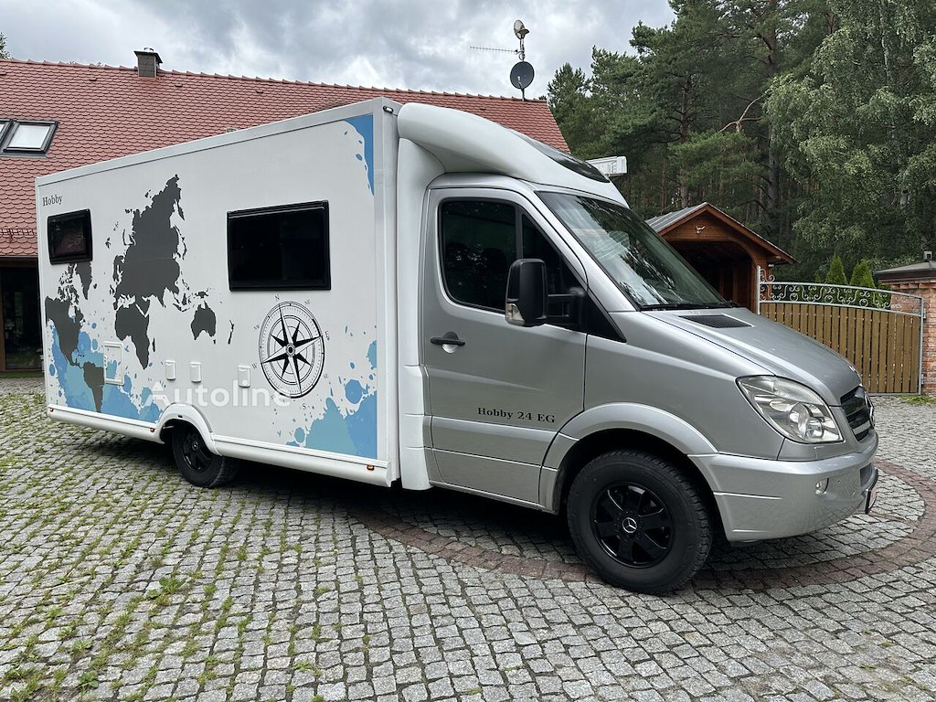 Mercedes-Benz sprinter poluintegrisani kamper