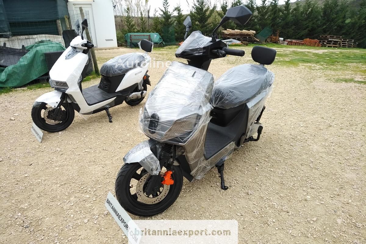 Novi Luyuan S90 Pro Max 80 km/h 125cc Class In Stock Portugal skuter
