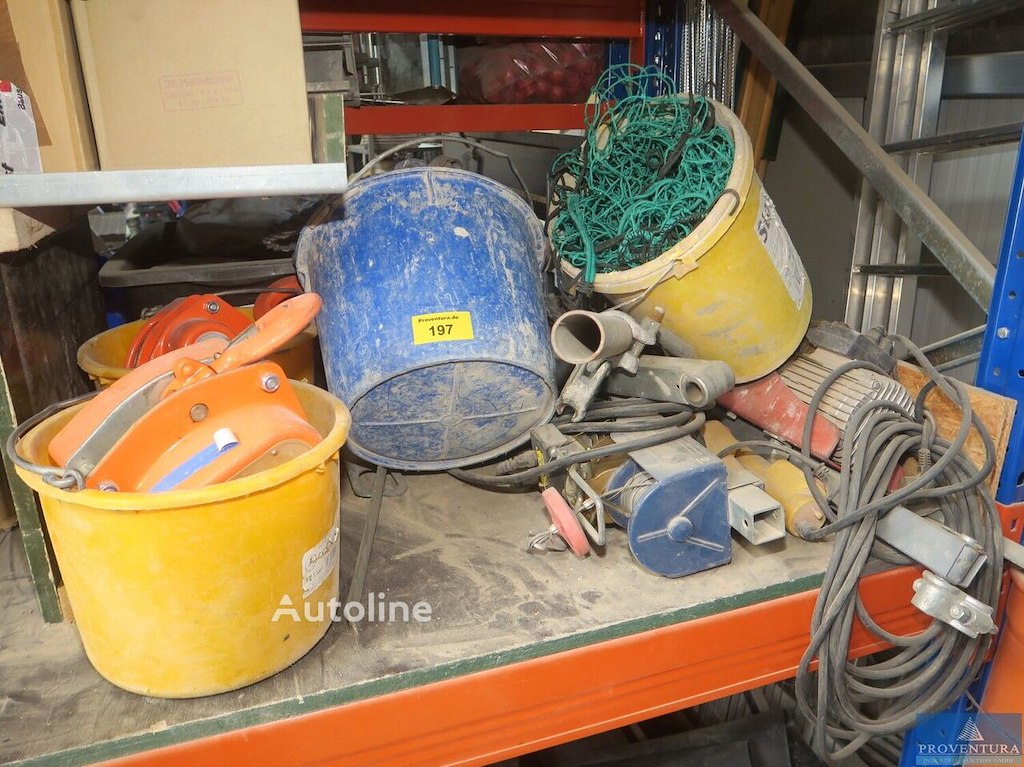 Prodaje se Elektroseilwinden/-aufzüge versch električno vitlo na aukciji