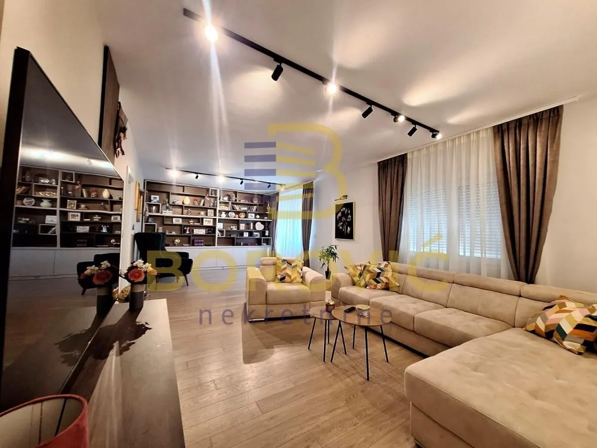 Izdavanje, kuća, 104m², Novi Banovci, Stara Pazova