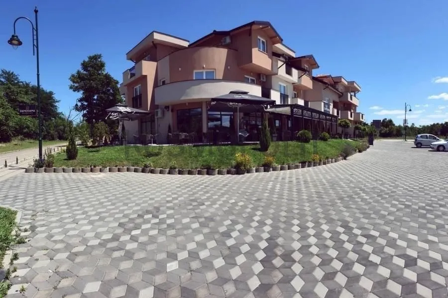 Prodaja, poslovni prostor, 1300m², Veliko Gradište, Srbija