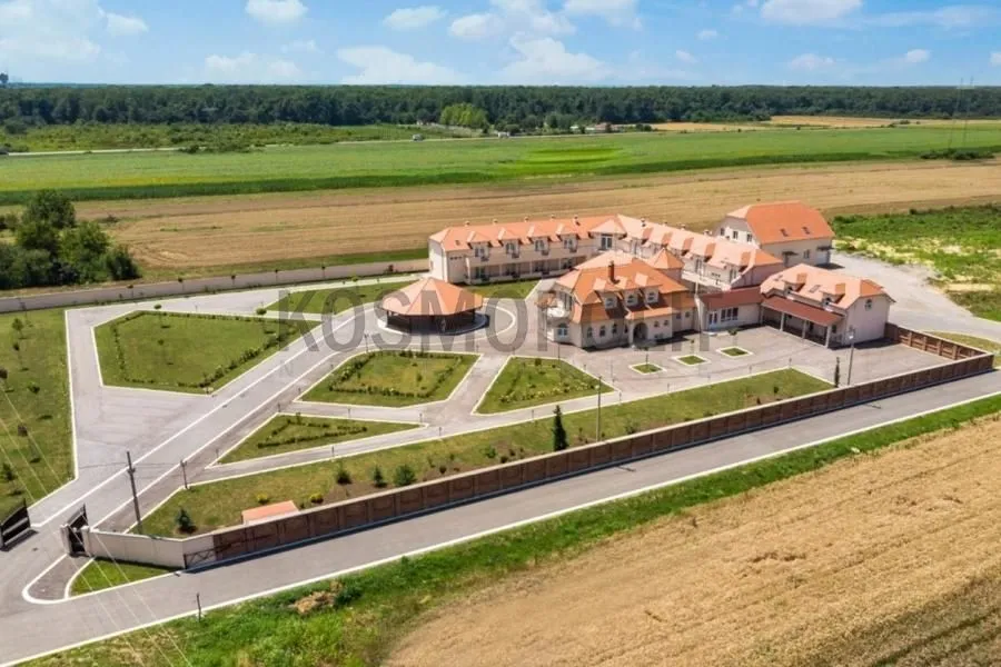 Prodaja, poslovni prostor, 2000m², Progar, Surčin