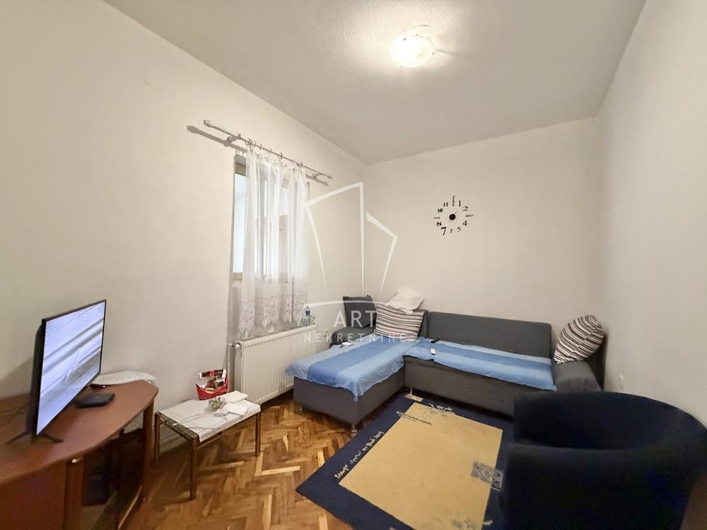 Sime Šolaje, Trosoban stan na prodaju, 42m2, 120.000€