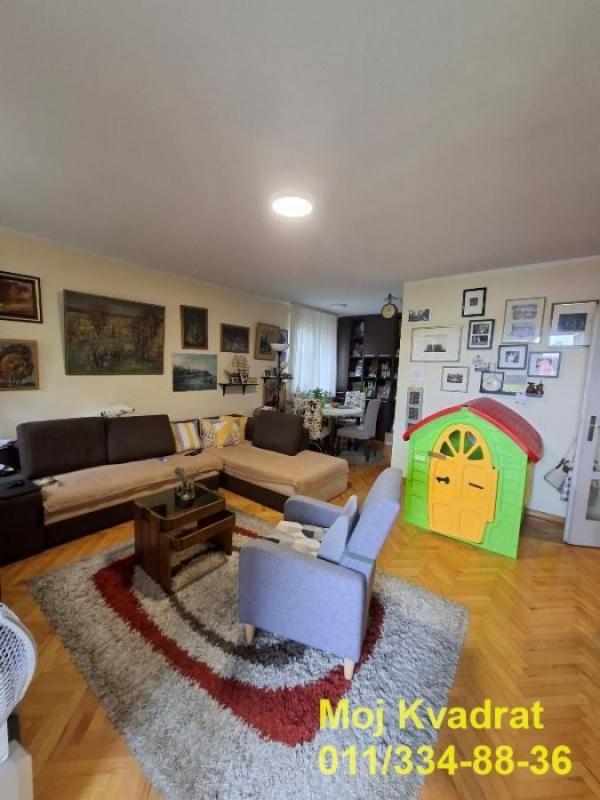 Trosoban stan na prodaju, 70m2, 179.900€