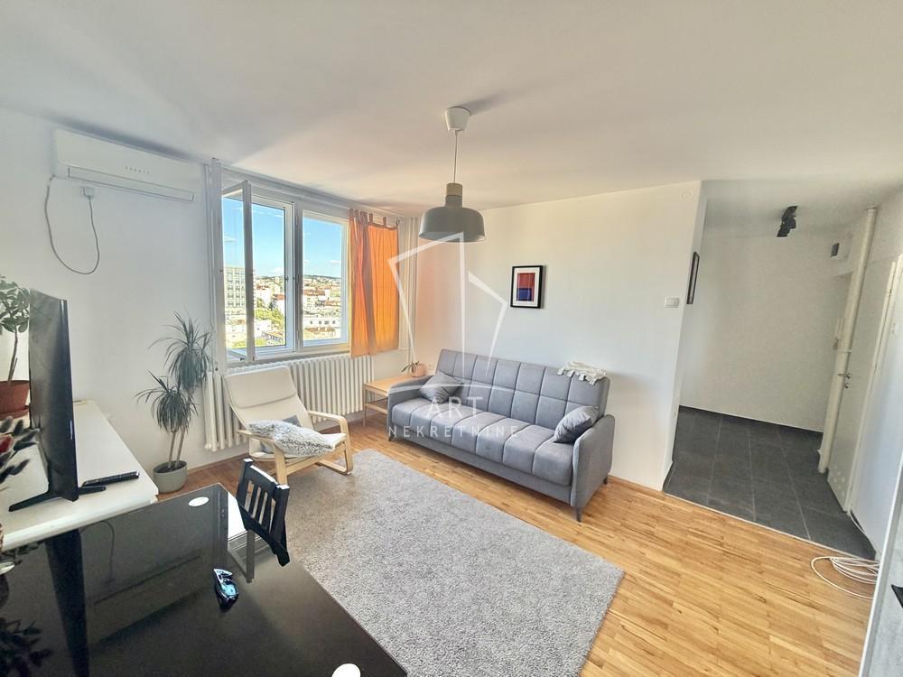 Tadeuša Košćuška, Jednoiposoban stan za izdavanje, 32m2, 600€