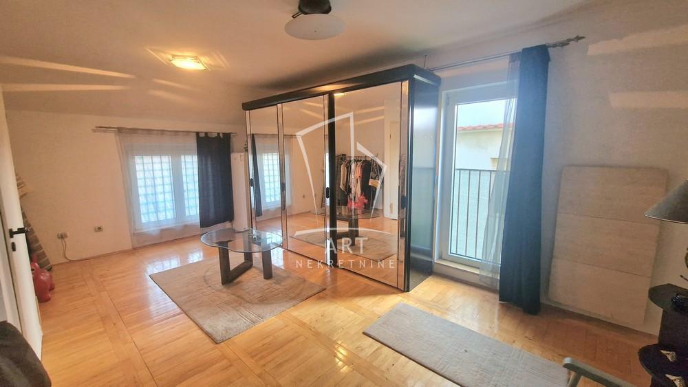 Laze Jovanovića Porcija, Dvosoban stan za izdavanje, 110m2, 1.000€