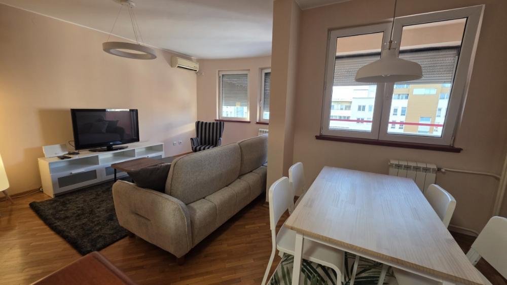 Miće Popovića, Dvosoban stan za izdavanje, 59m2, 800€