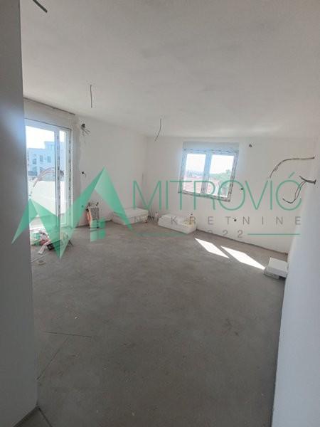 Trosoban stan na prodaju, 64m2, 142.635€