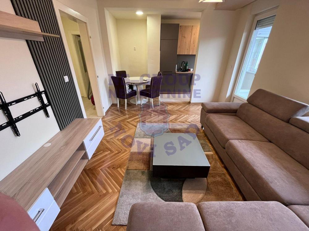 Trosoban stan na prodaju, 65m2, 206.000€