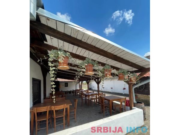 Prodaja restorana+sala za proslave+privatni parking