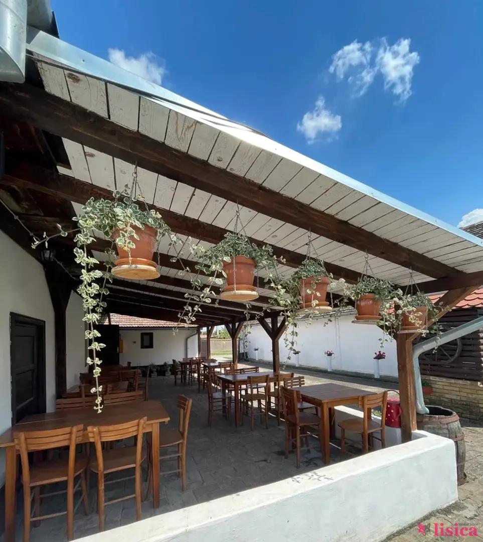 Prodaja restorana + sala za proslave + privatni parking