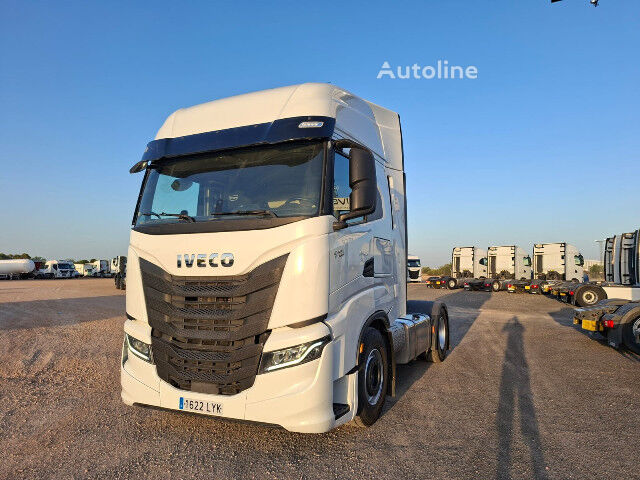 IVECO AS440S49T/P tegljač