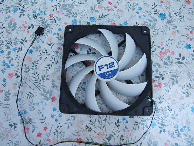 Arctic F12 Ventilator 12cm