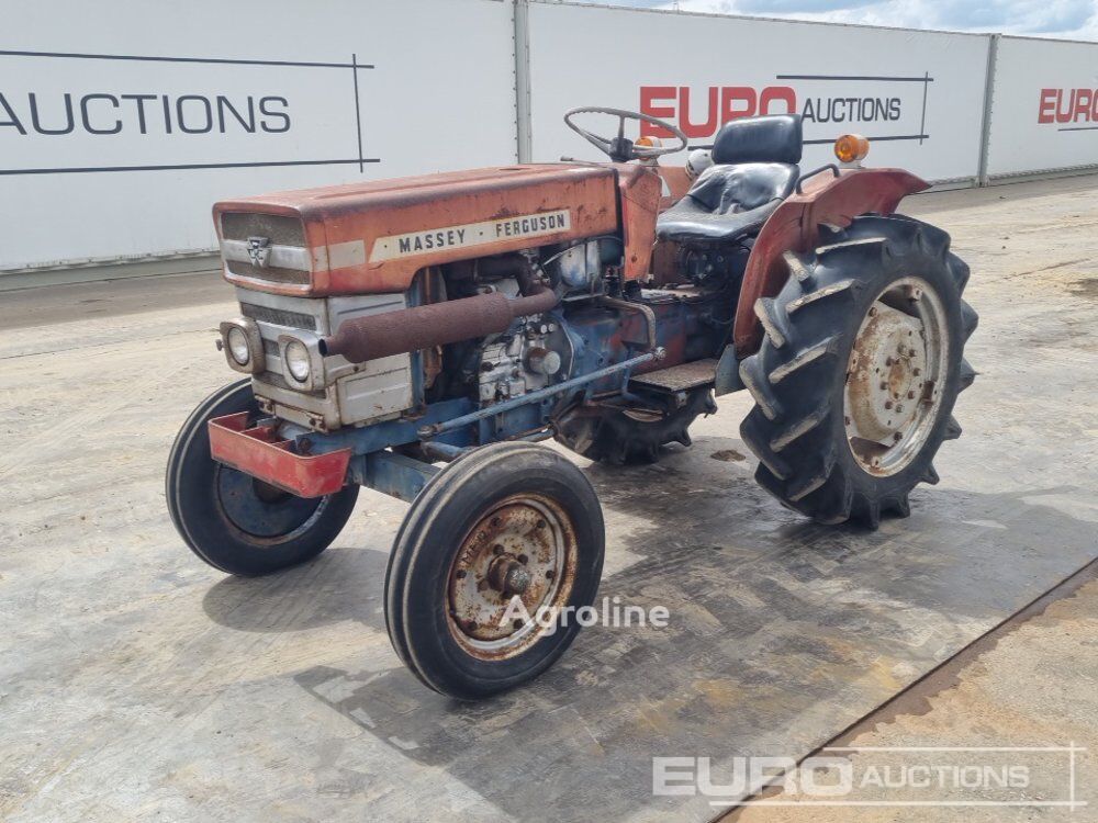 Prodaje se Massey Ferguson MF125 traktor točkaš na aukciji