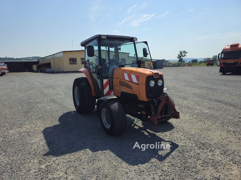 Massey Ferguson 1547 traktor točkaš