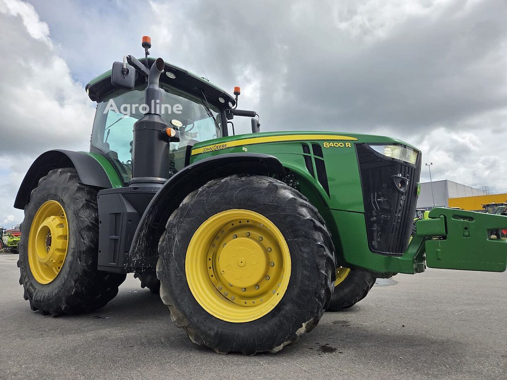 John Deere 8400 R traktor točkaš