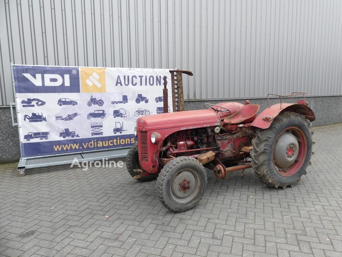 Prodaje se Massey Ferguson Massey-Harris Ferguson TEF traktor točkaš na aukciji