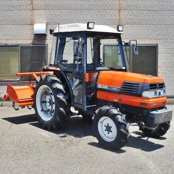 Kubota TRACTOR(Kubota) traktor točkaš