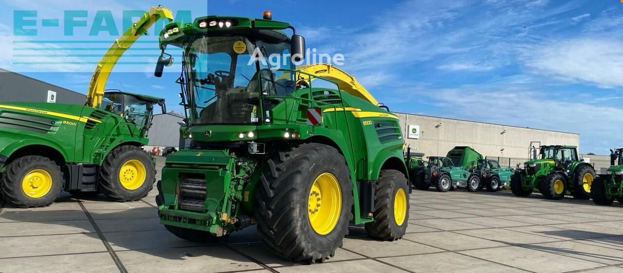 John Deere 8500 krmni kombajn